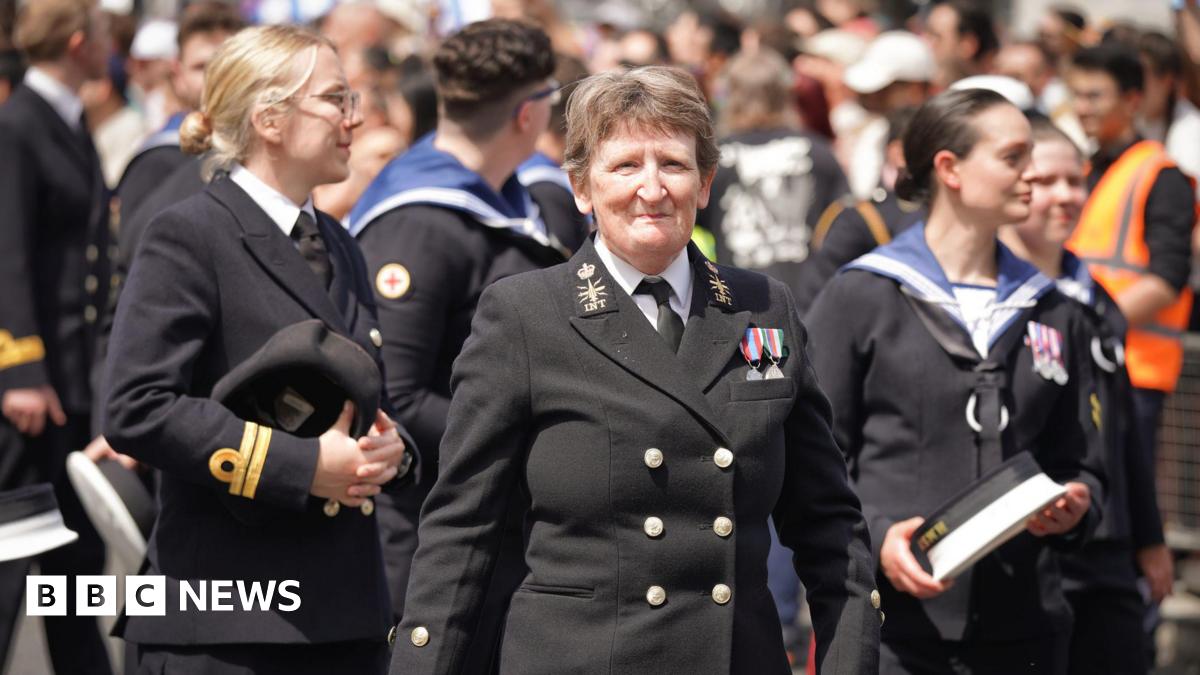 LGBT veterans will not lose other benefits after compensation - BBC News