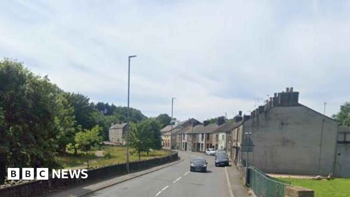 Workington residents' doubts over £10m HGV access work - BBC News