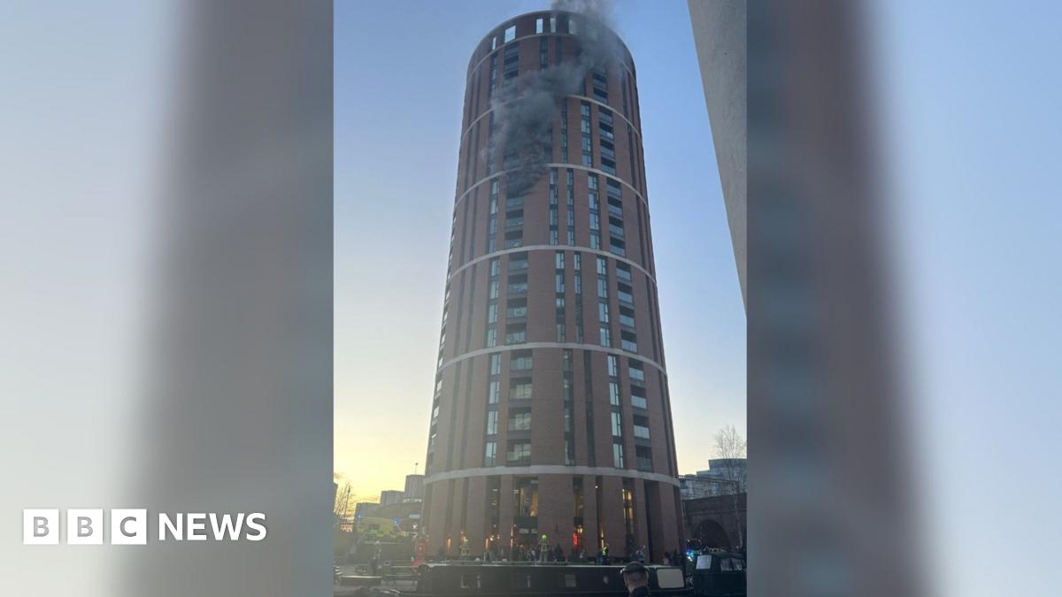 Residents evacuated after fire in high-rise Leeds apartment - BBC News