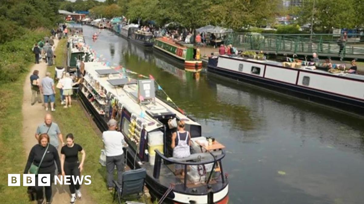 Brownhills Canal Festival carries on after toxic spill in Walsall - BBC ...