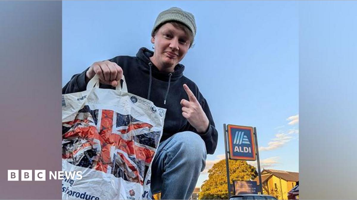 Lancaster: Aldi checkout racer set to take on nemesis cashier - BBC News