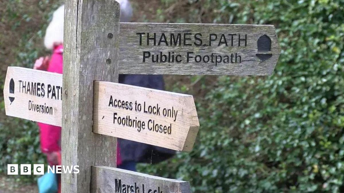 Henley: Residents 'frustrated' over Marsh Lock bridge closure - BBC News