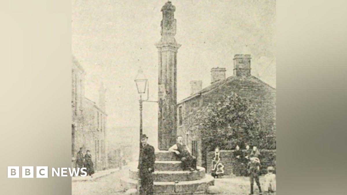Plans to relocate 18th Century Oakenshaw stone cross rejected - BBC News