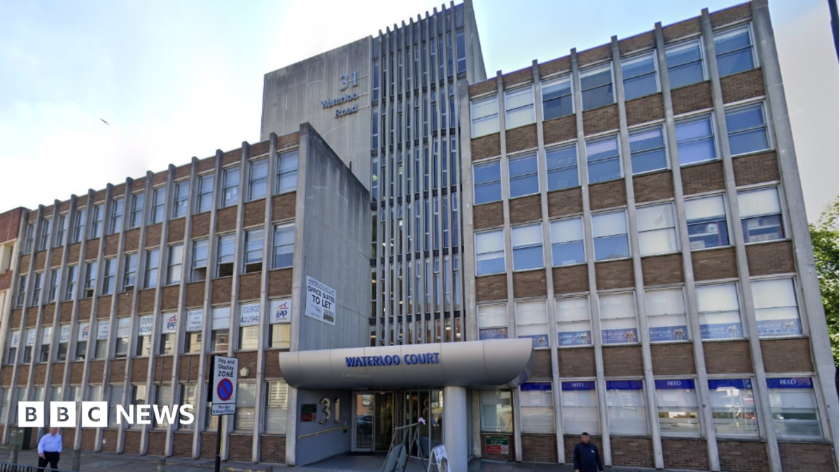 Wolverhampton office block near stadium could become flats - BBC News