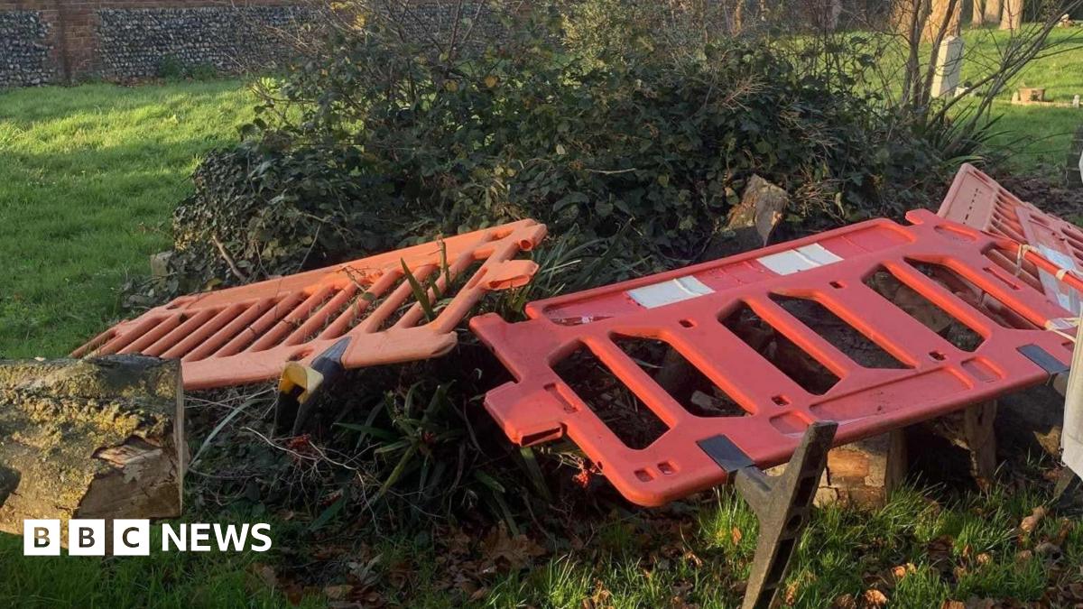 Debris dumped on graves at Ramsgate Cemetery, visitors say - BBC News