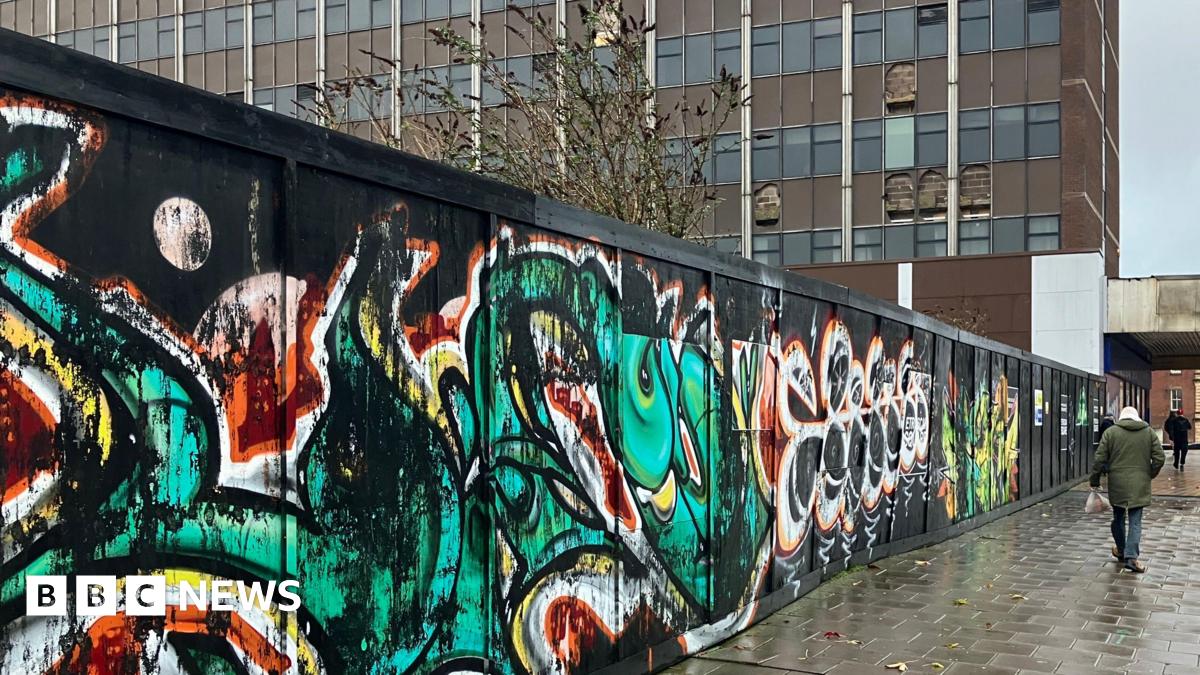 'Humanitarian crisis' in Stoke-on-Trent over poverty, report says - BBC ...