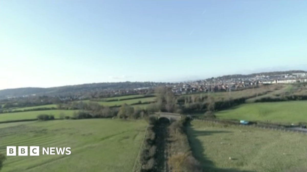 Light rail 'could reopen' Portishead-Bristol line - BBC News