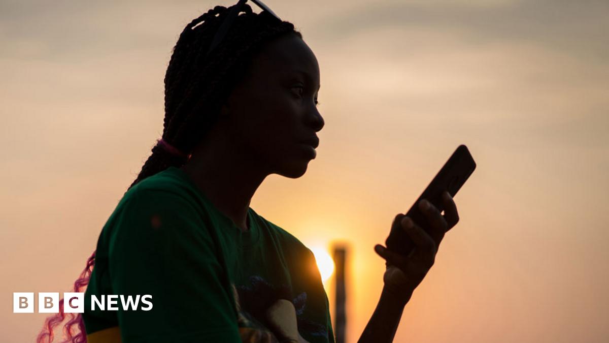 African brain drain: '90% of my friends want to leave' - BBC News