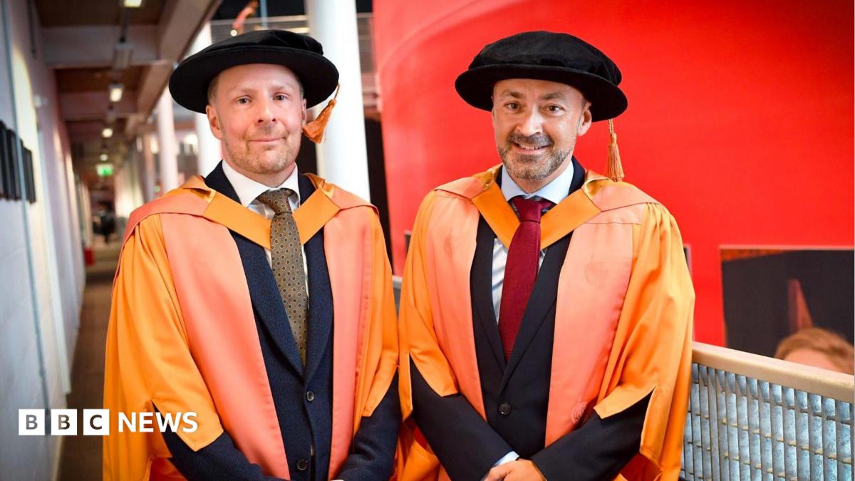 Leicester's Curve leaders awarded honorary degrees - BBC News