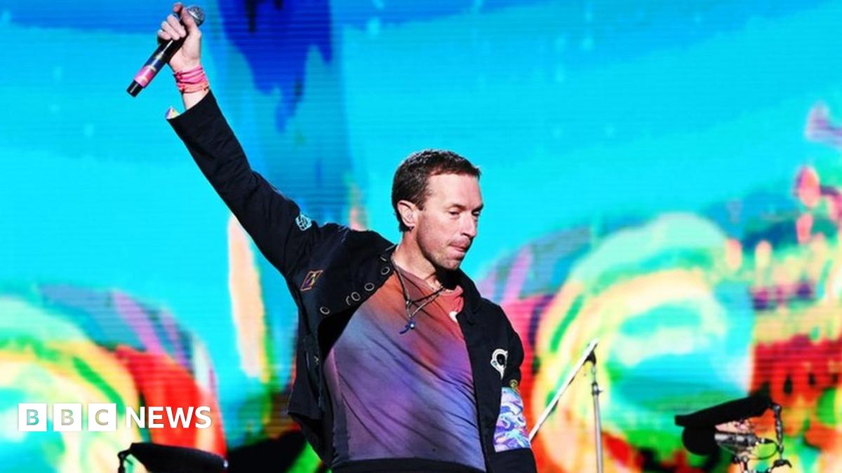 Big Weekend: Coldplay delight crowd at Radio1 festival's final night in ...