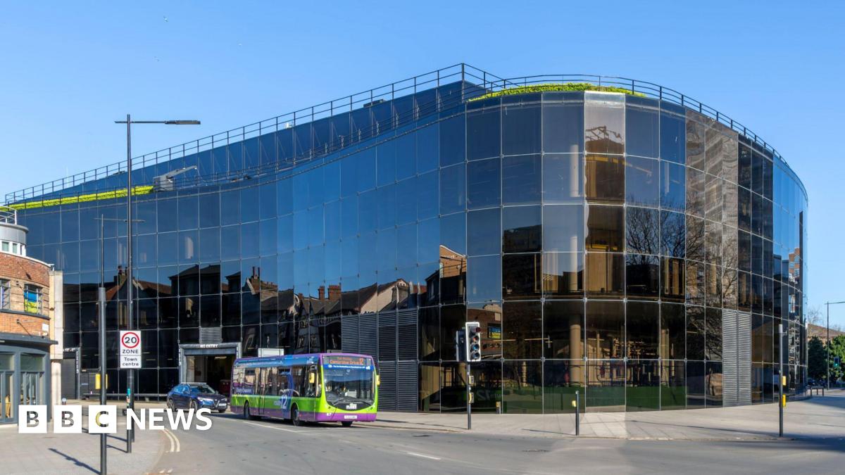 Ipswich's Willis office building designed by Norman Foster is 50 - BBC News