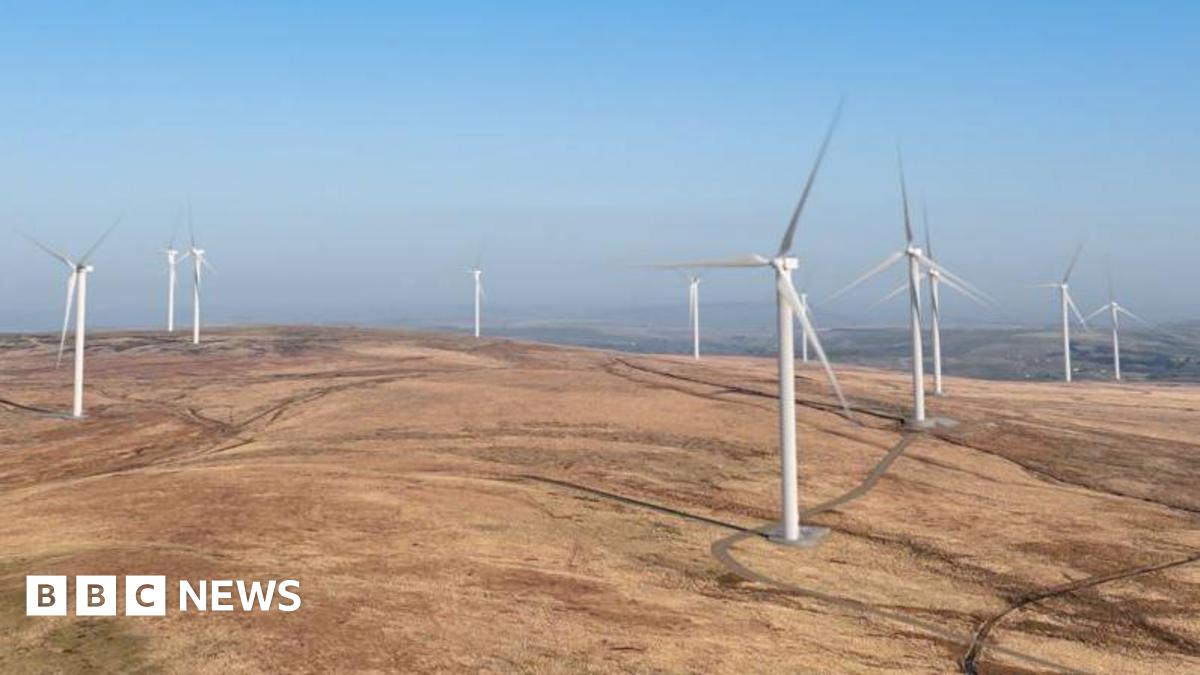 Scout Moor wind farm plans attacked as 'environmental vandalism' - BBC News
