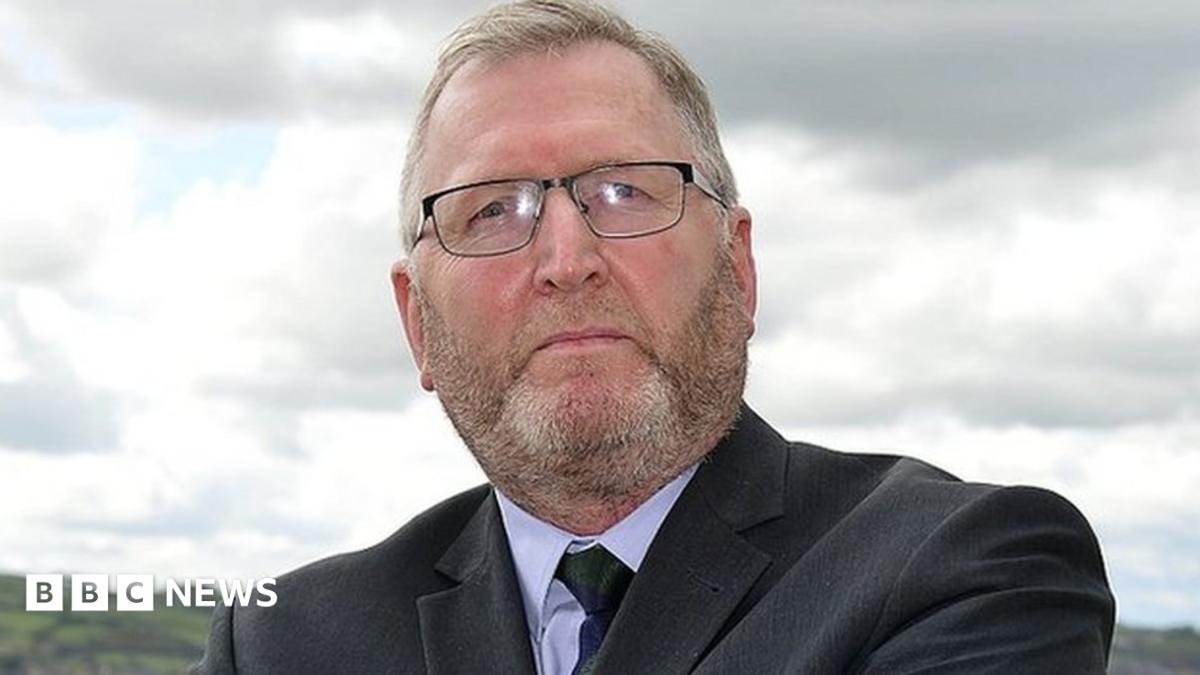 Doug Beattie 'deeply ashamed' by past tweets - BBC News