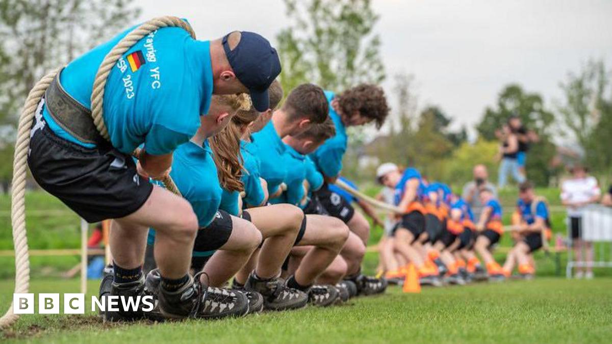 International tug of war competition opens at Keele - BBC News