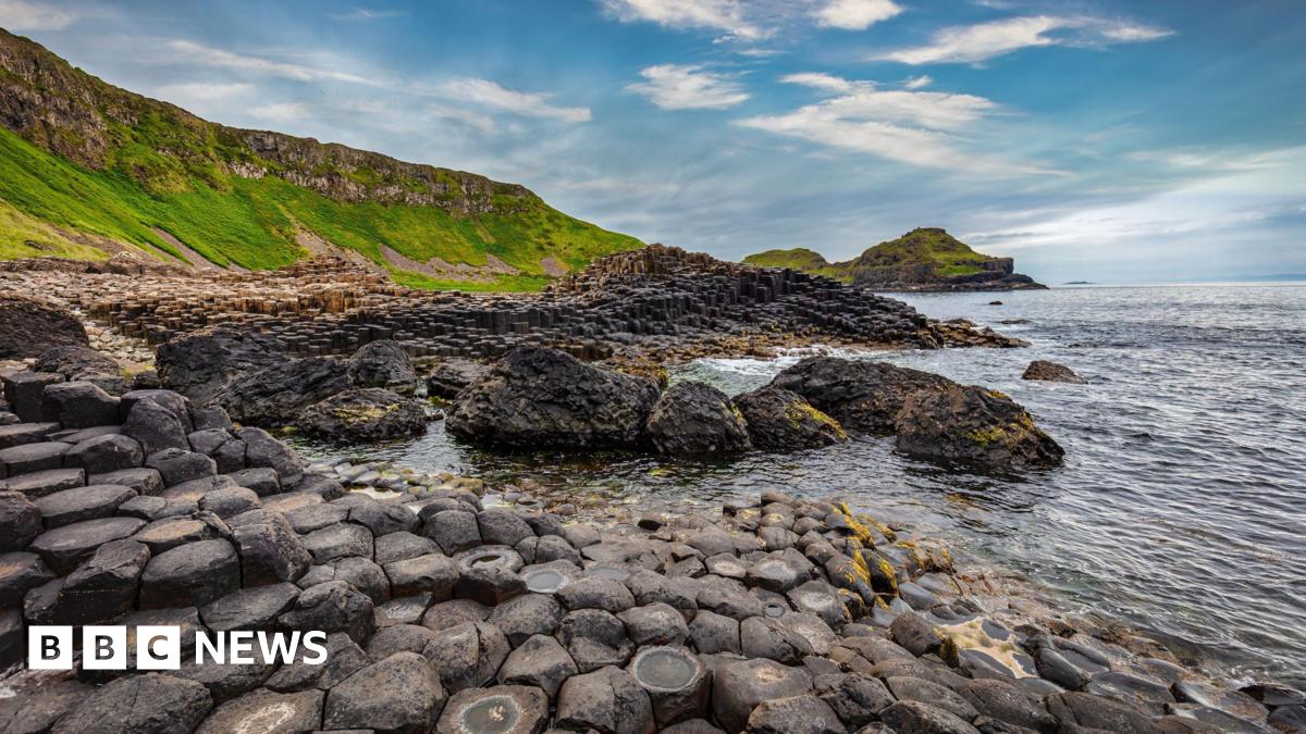 Wild Atlantic Way and Causeway Coastal Route links welcomed - BBC News