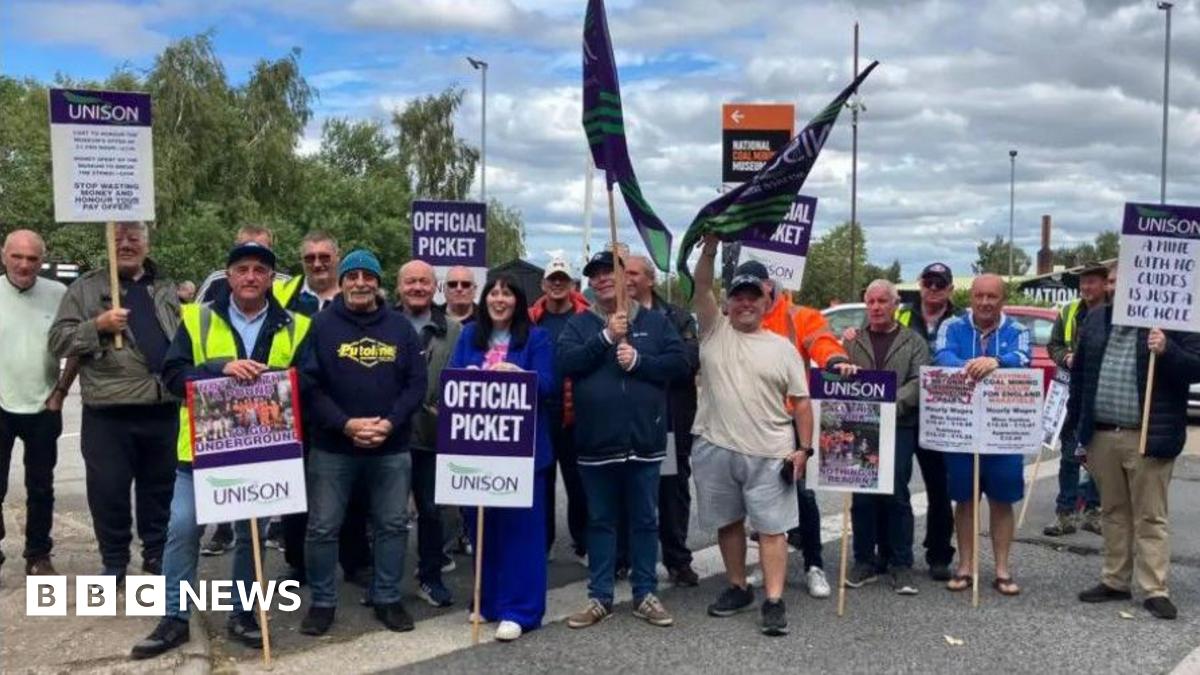 Council urged to step in over National Mining Museum strike - BBC News