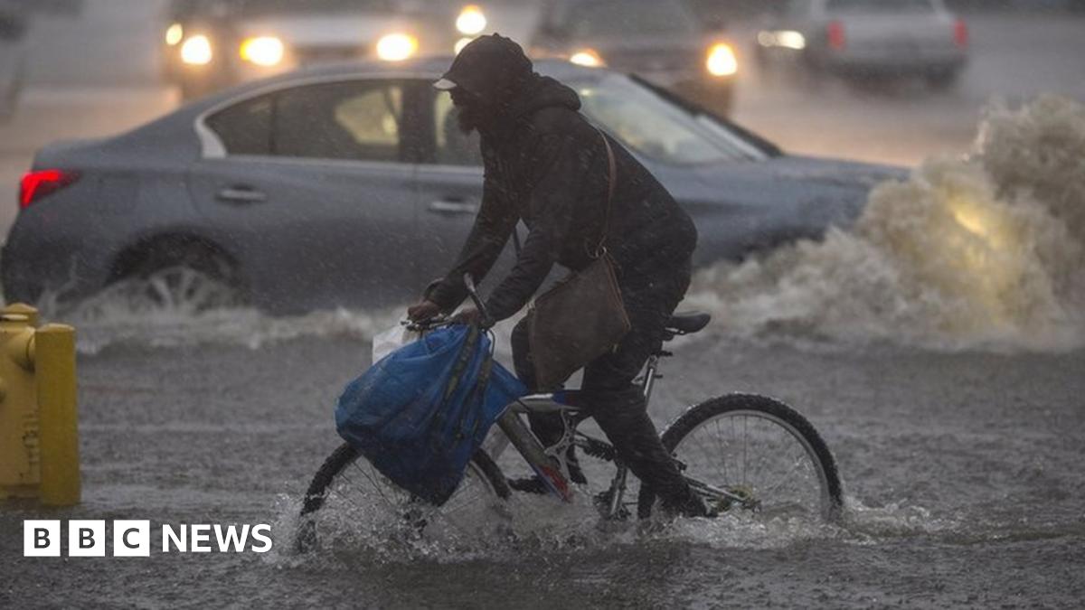 California 'bombogenesis', biggest storm in years, kills four - BBC News