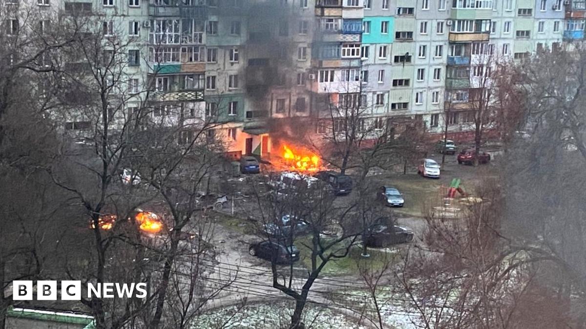 Siege of Mariupol: Fresh Russian attacks throw evacuation into chaos ...