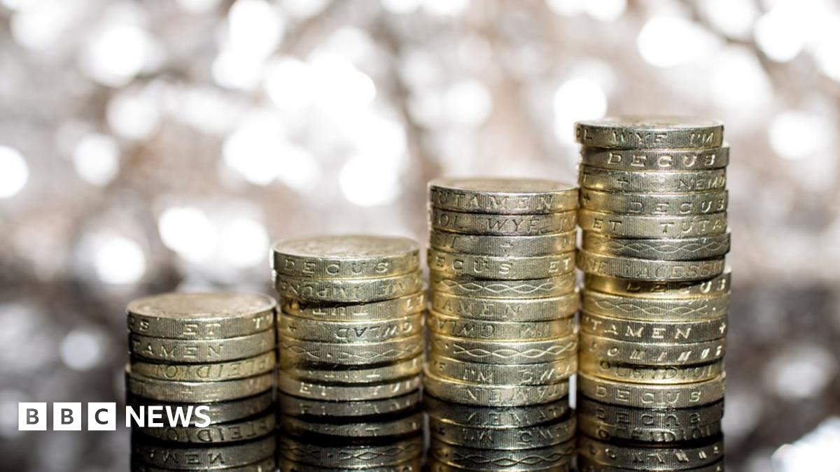 What is a universal basic income? What are the Welsh plans? - BBC News