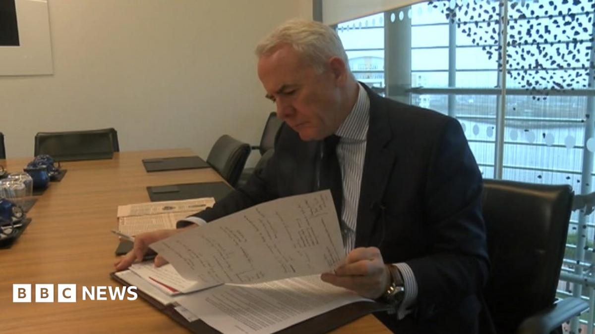 Welsh colleges plan training company takeovers - BBC News