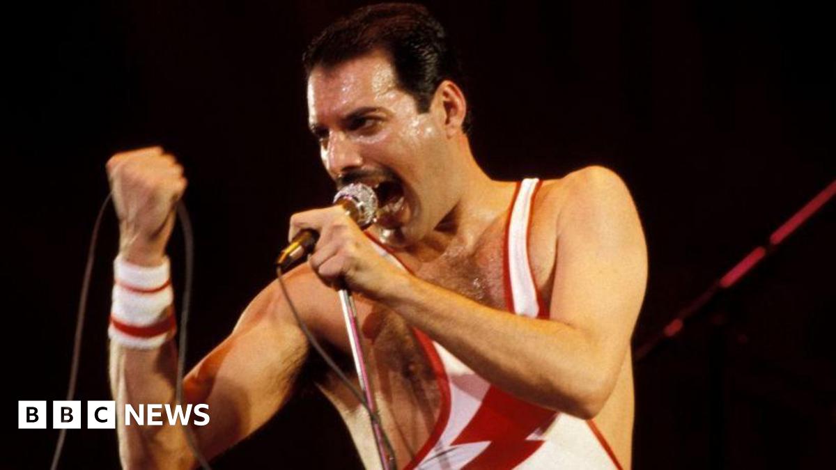 Queen could sell their catalogue to Sony for $1bn - BBC News