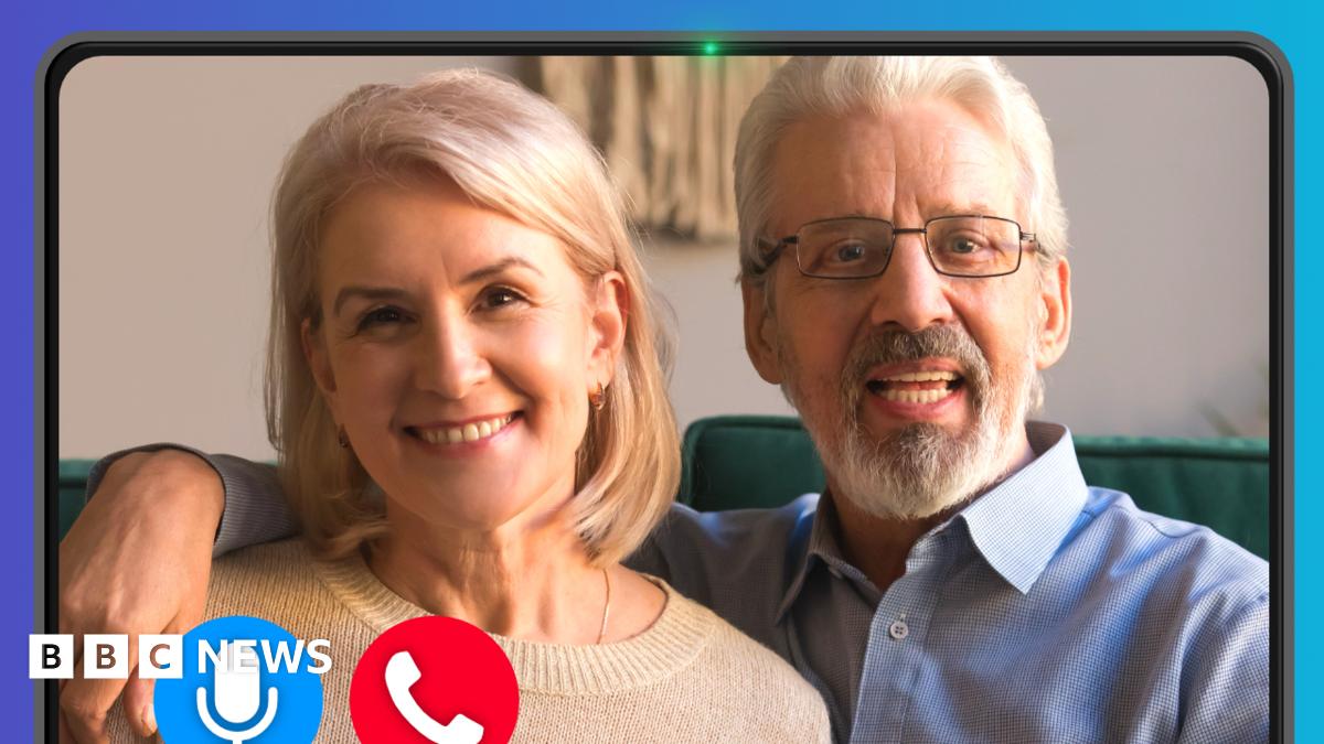 Step-by-step guide: How to video call your family - BBC News