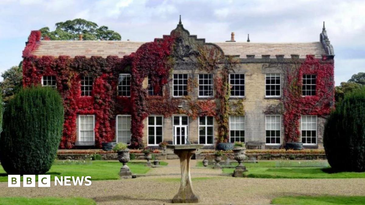 Wakefield: 17th Century Woolley Hall to be sold by council - BBC News