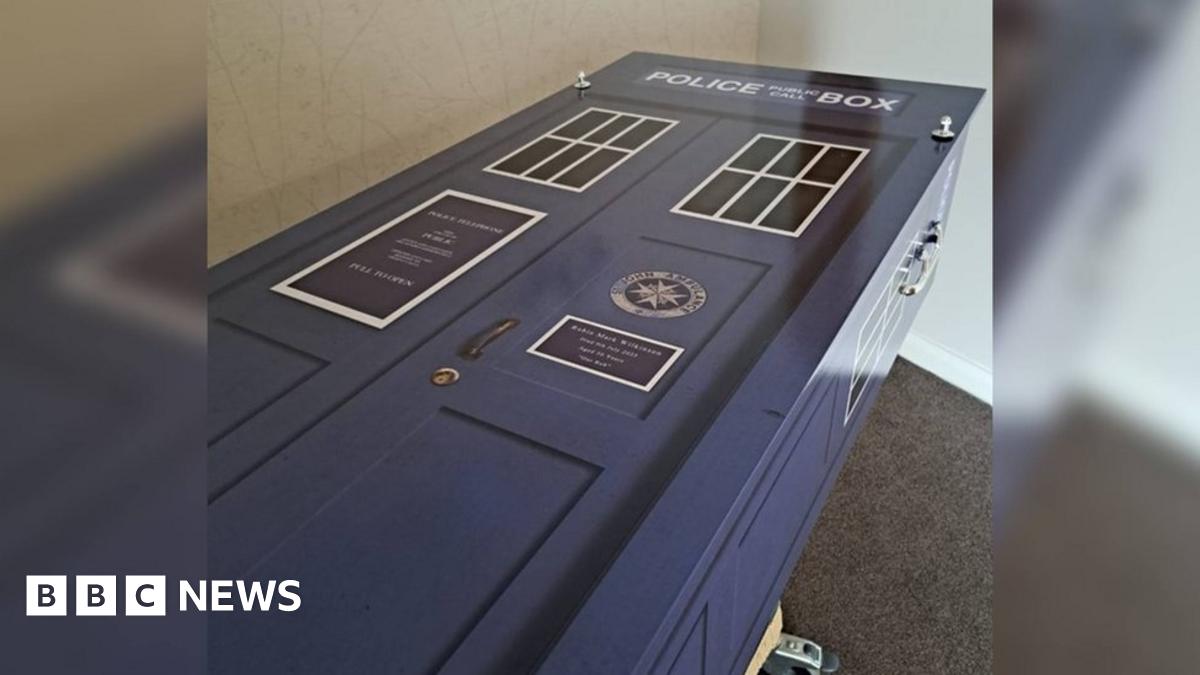 Rotherham sci-fan cremated in Tardis-style coffin after brain tumour ...