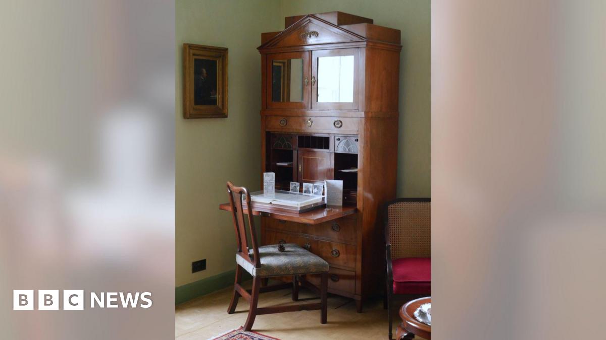 Author Henry James’ desk in Rye to feature in BBC documentary - BBC News