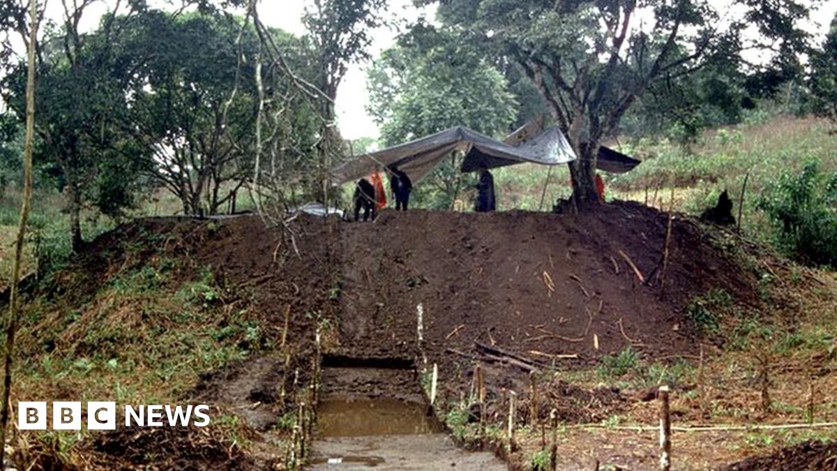 Huge ancient lost city found in the Amazon - BBC News
