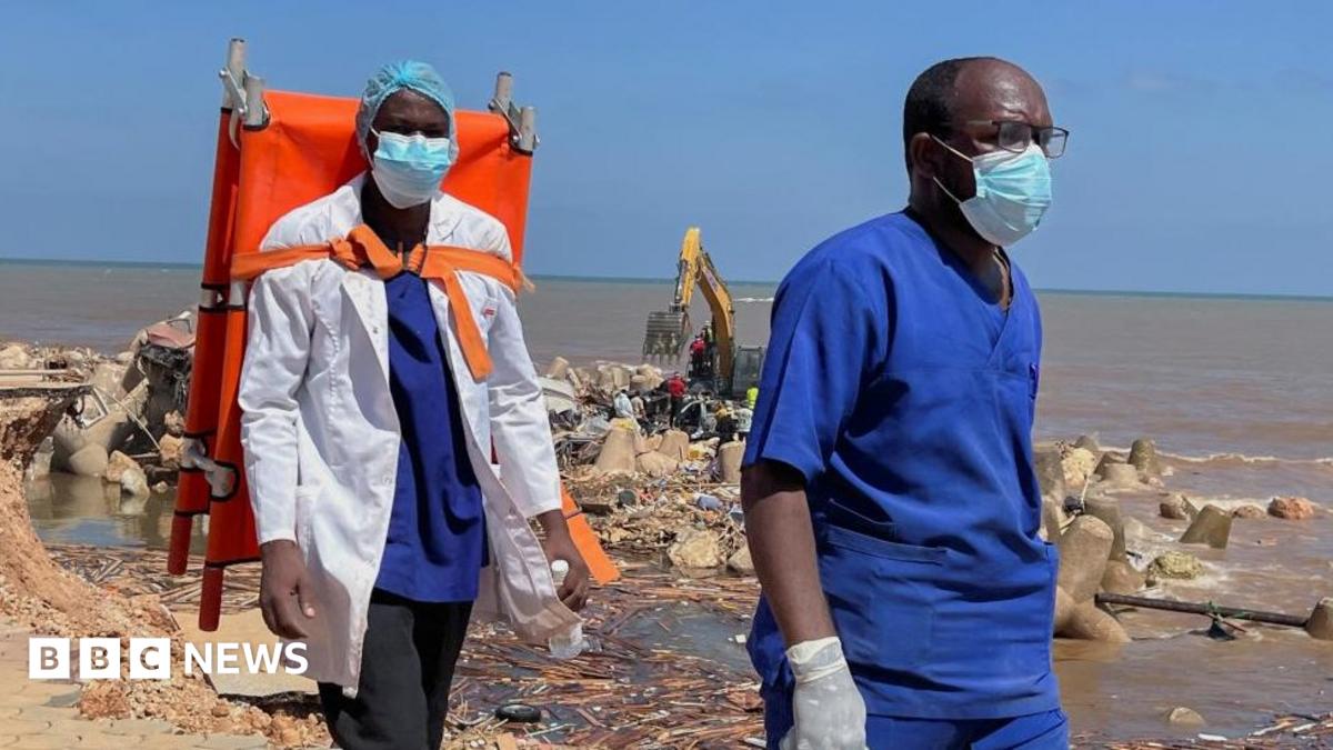 Libya floods: Bodies being found in sea one week after disaster - BBC News
