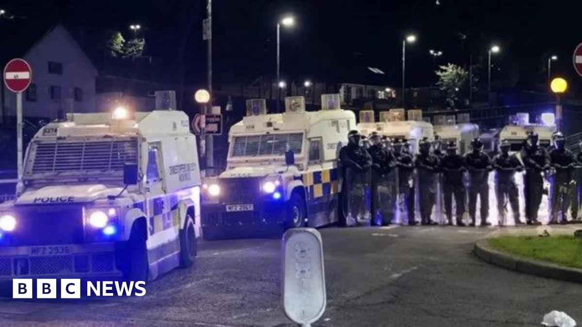 Londonderry: Three men and six teenagers in court over disorder - BBC News