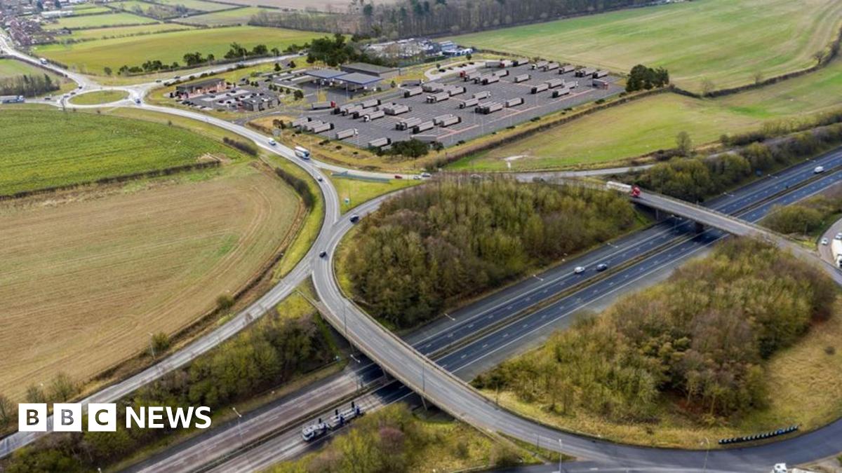Site visit to decide Barnetby Top service station plan - BBC News