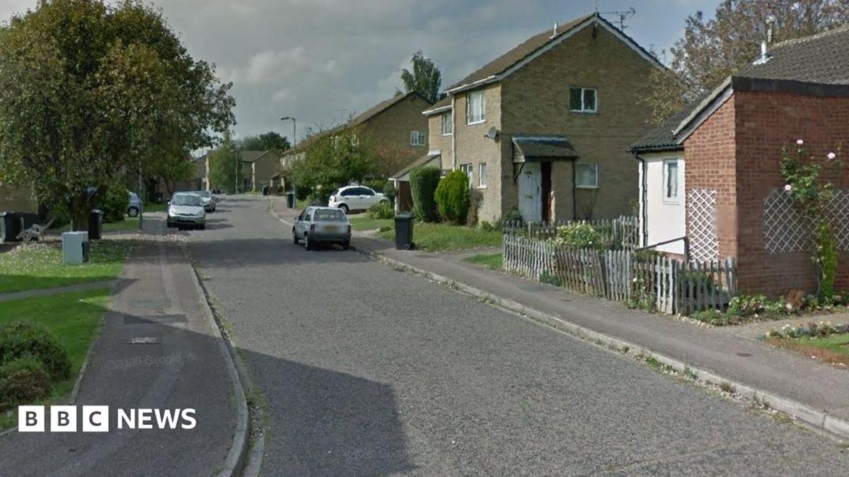 Attempted murder charge after man left critical in Luton - BBC News
