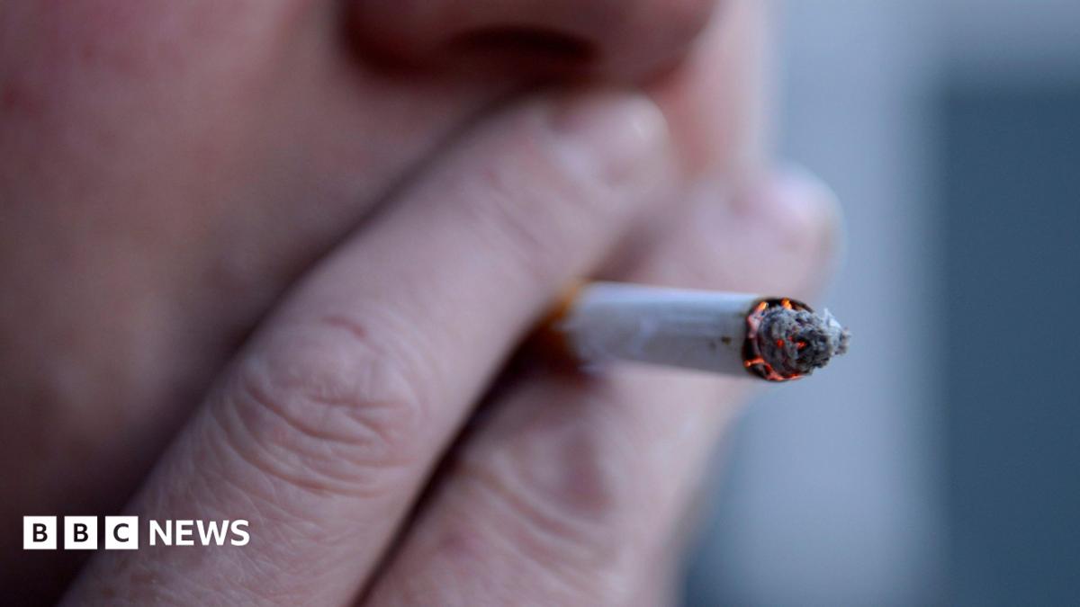 Smoking age ban policy will apply in Scotland - BBC News