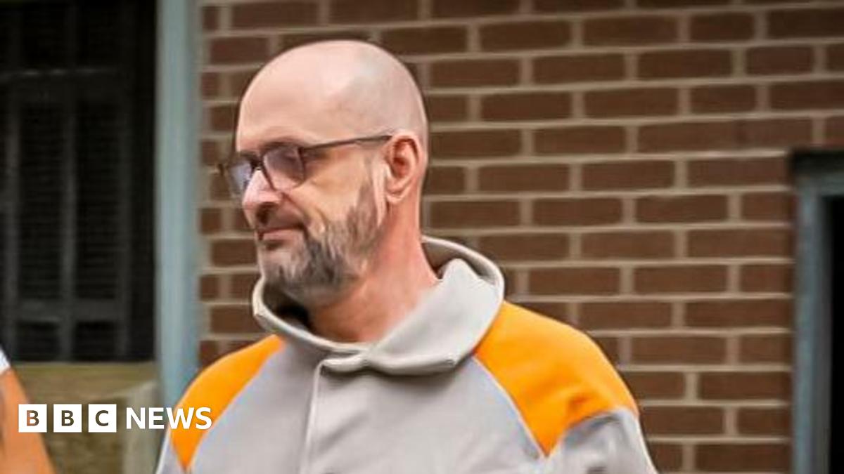 Swansea man accused of hiring £1,500 'hitman' to kill wife - BBC News