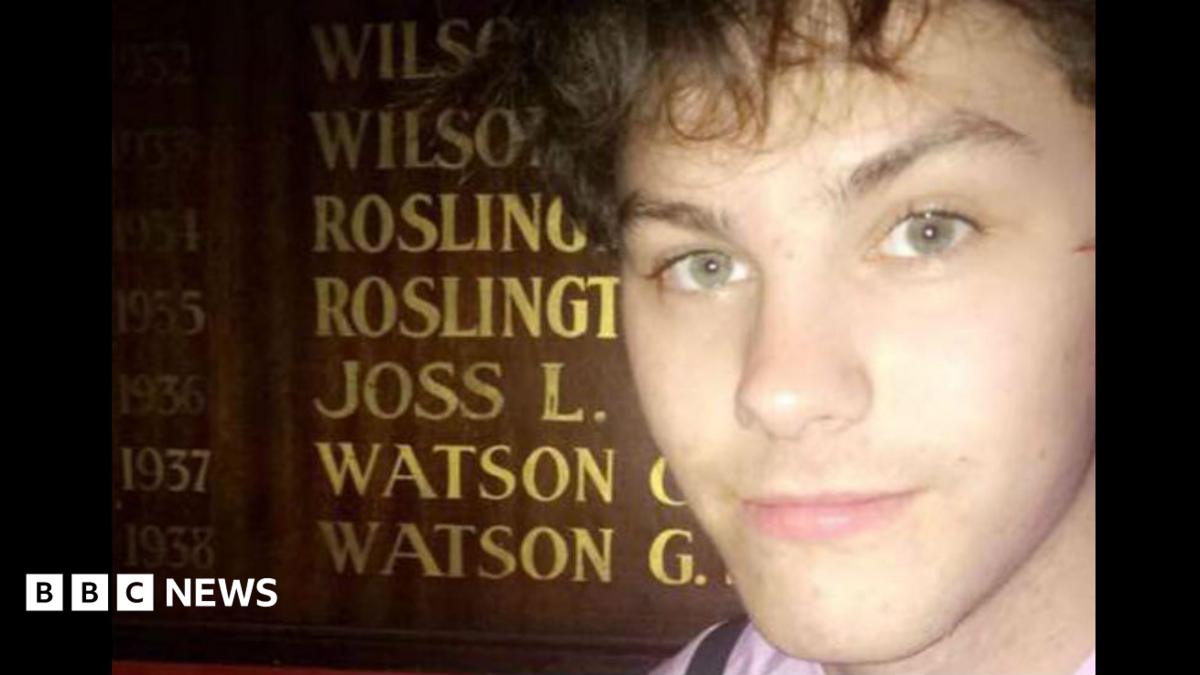 Tributes to The Lapelles frontman who died after River Clyde fall - BBC ...