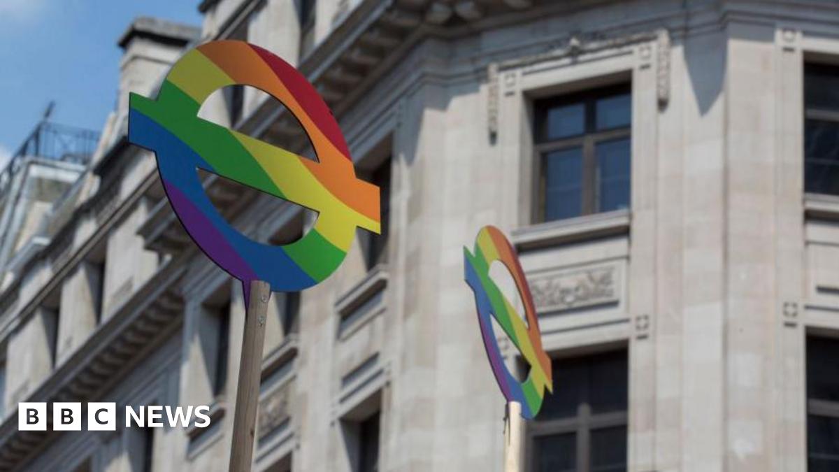 London Pride: Tfl warning over travel disruption across weekend - BBC News