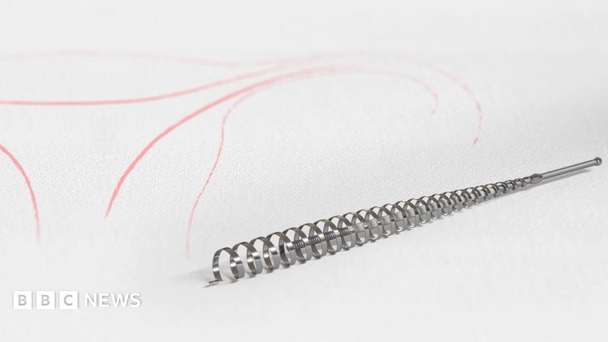 Essure sterilisation device: Australian women to launch lawsuit - BBC News