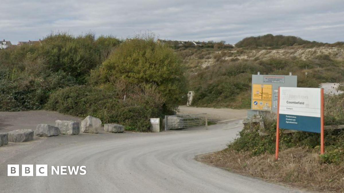 Portland quarry's plan to install 140 solar panels approved - BBC News