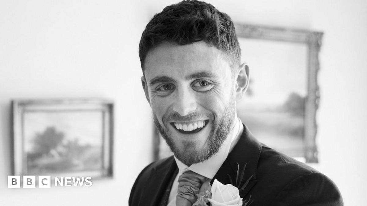 PC Andrew Harper: A death that sparked an outpouring of love - BBC News