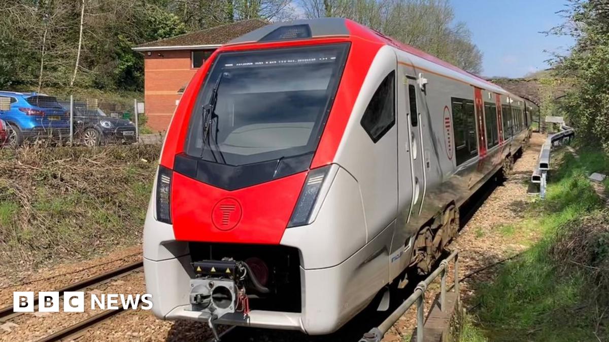 Transport for Wales to shake up train timetables - BBC News