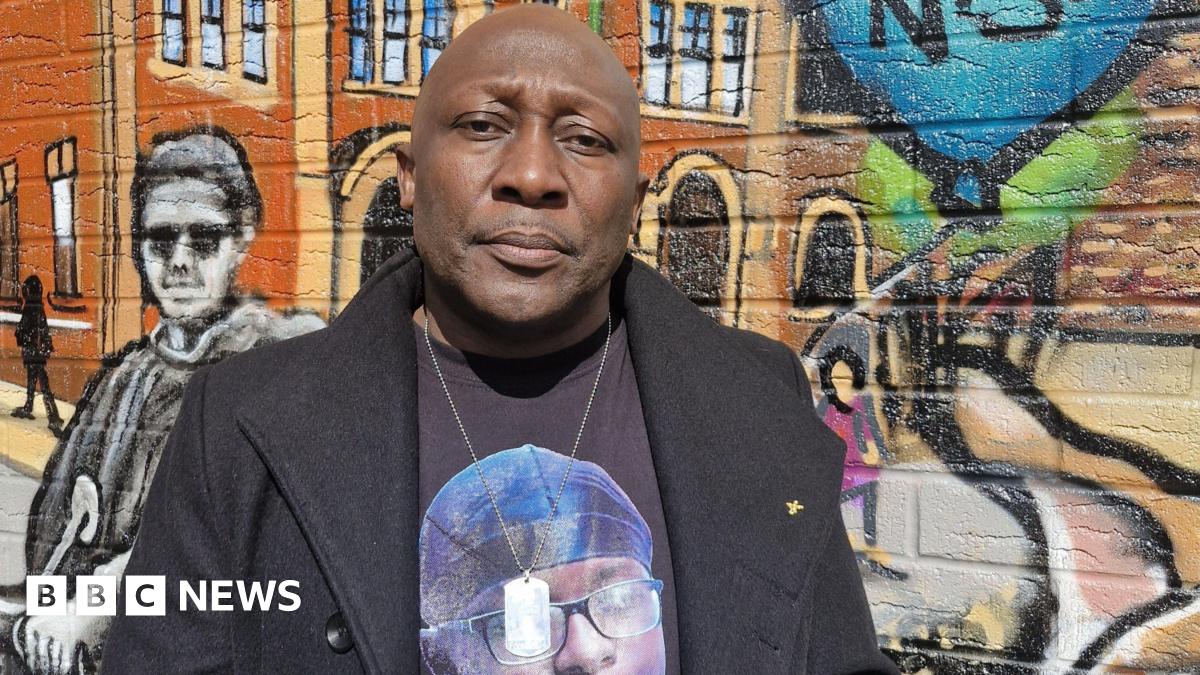 Manchester: Dad's knife crime vow after air cadet son's murder - BBC News