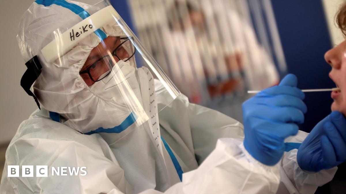 Coronavirus: Germany mandates tests for returnees from 'risk zones ...