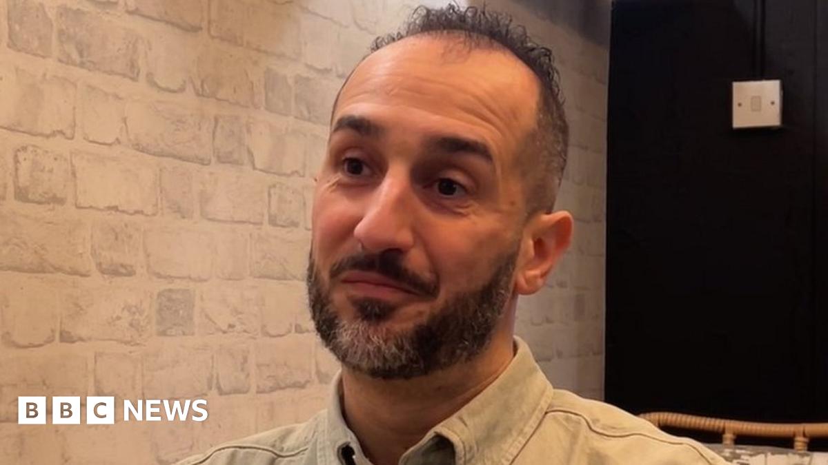 Vegan cafe owner faces torrent of abuse for selling meat - BBC News