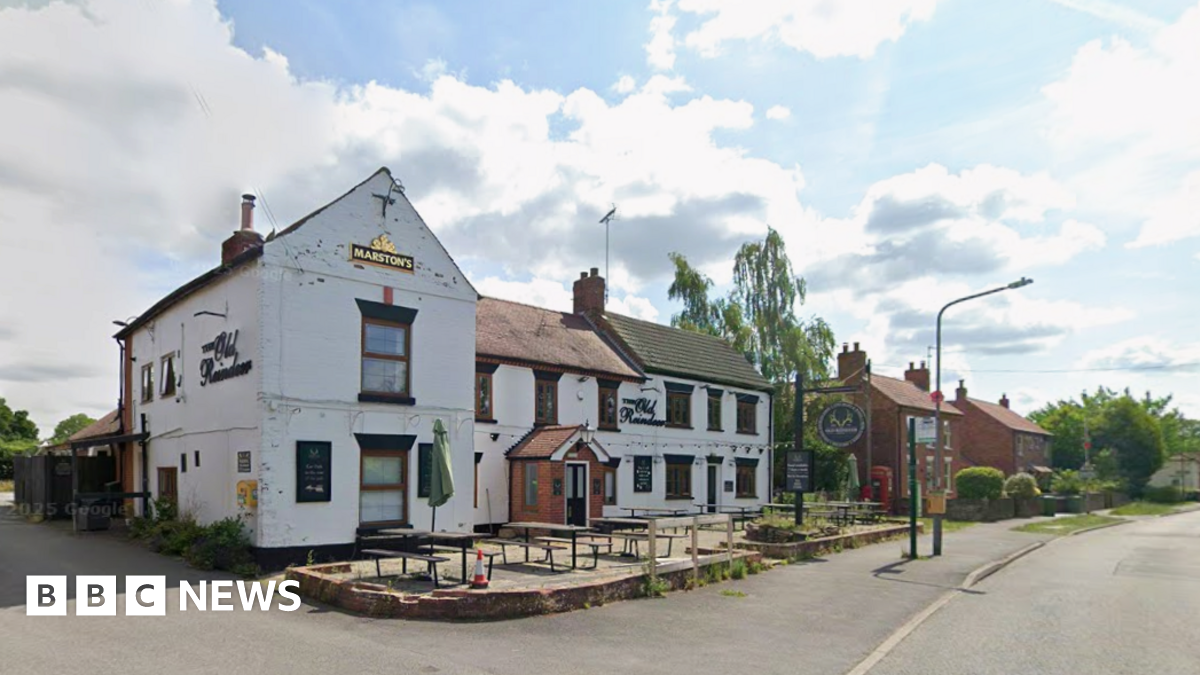 Appeal after masked men break into The Old Reindeer pub - BBC News