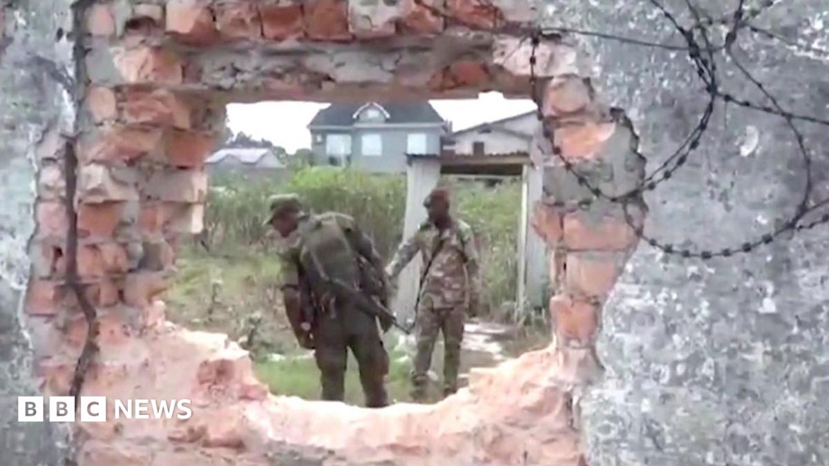 DR Congo jailbreak turns deadly at Makala Prison in Kinshasa - BBC News