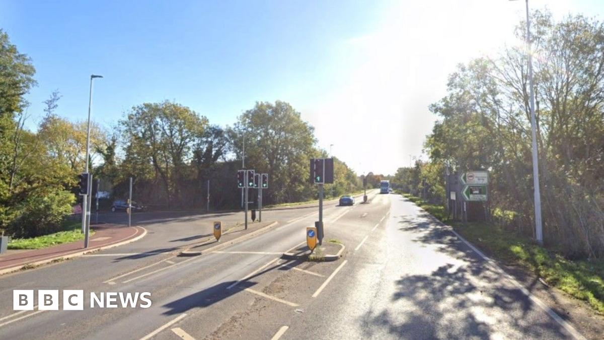 Tributes to teen who died in A10 crash at Waterbeach - BBC News