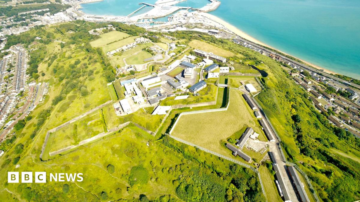Historic Channel fort Dover Citadel sold for undisclosed sum - BBC News
