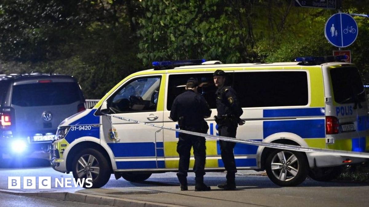 Teenage guns for hire: Swedish gangs targeting Israeli interests - BBC News